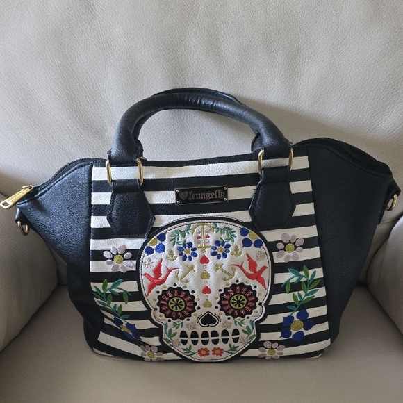 Loungefly | Bags | Euc Original Loungefly Black White Sugar Skull ...